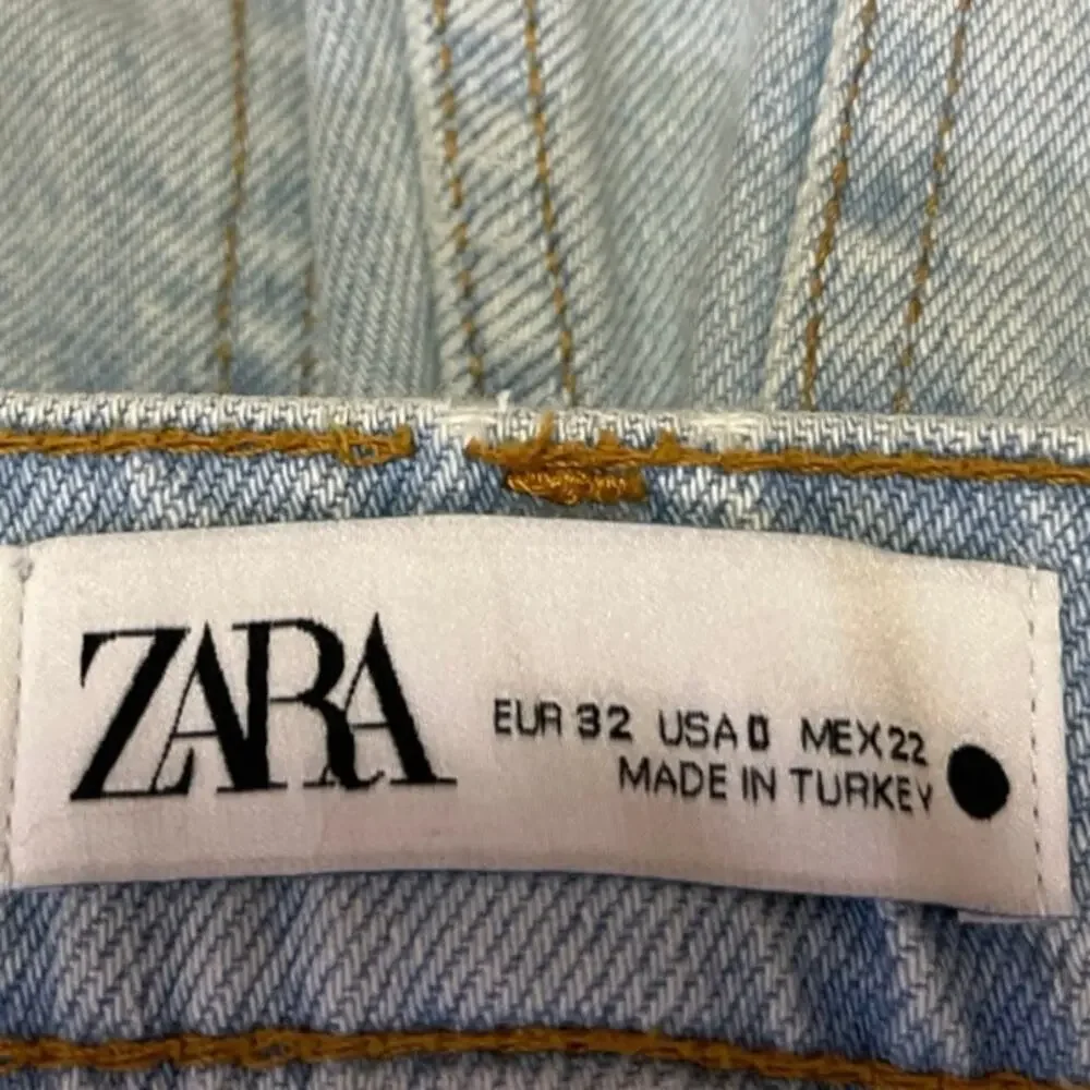 Zara | Shorts | Zara 9s Bermuda Blue Light Wash High Waist Raw Frayed ...